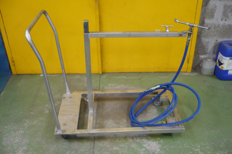 Rampe de lavage de tapis convoyeur - West Arc nettoyeurs haute pression